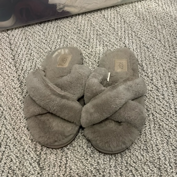 UGG | Shoes | Ugg Fuzzy Slippers | Poshmark